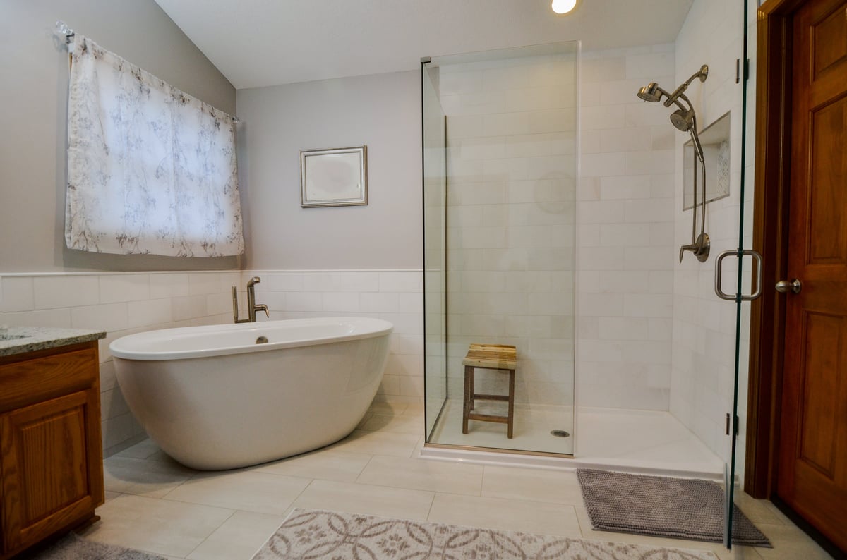 Alternatives to Tile Shower Walls: Tile vs. Solid Surface vs. Acrylic
